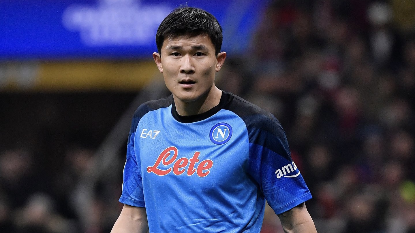 كیم مین جای پەیوەندی بە بایرن میونشنەوە دەكات - Yariga