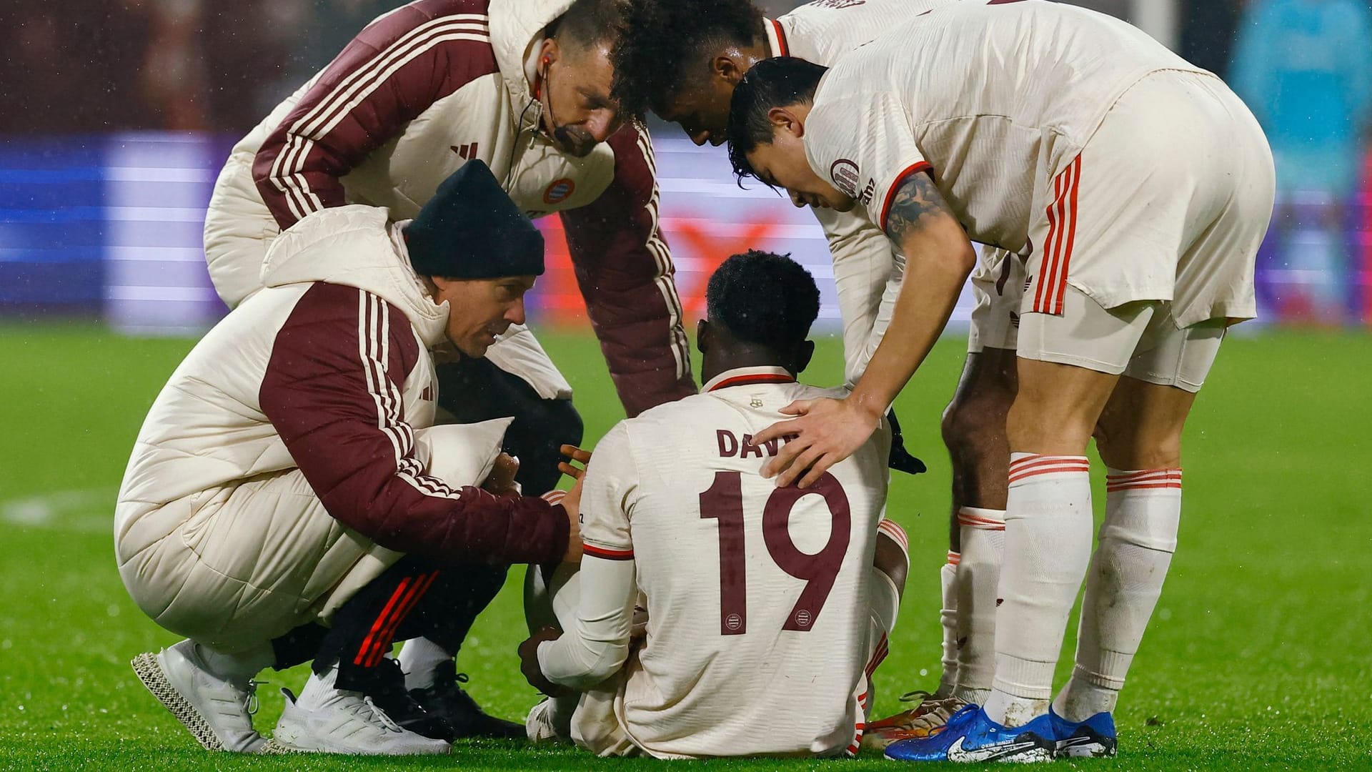 دوایین زانیاری لەبارەی پێکانەکەی ئالفۆنسۆ دەیڤز - Yariga