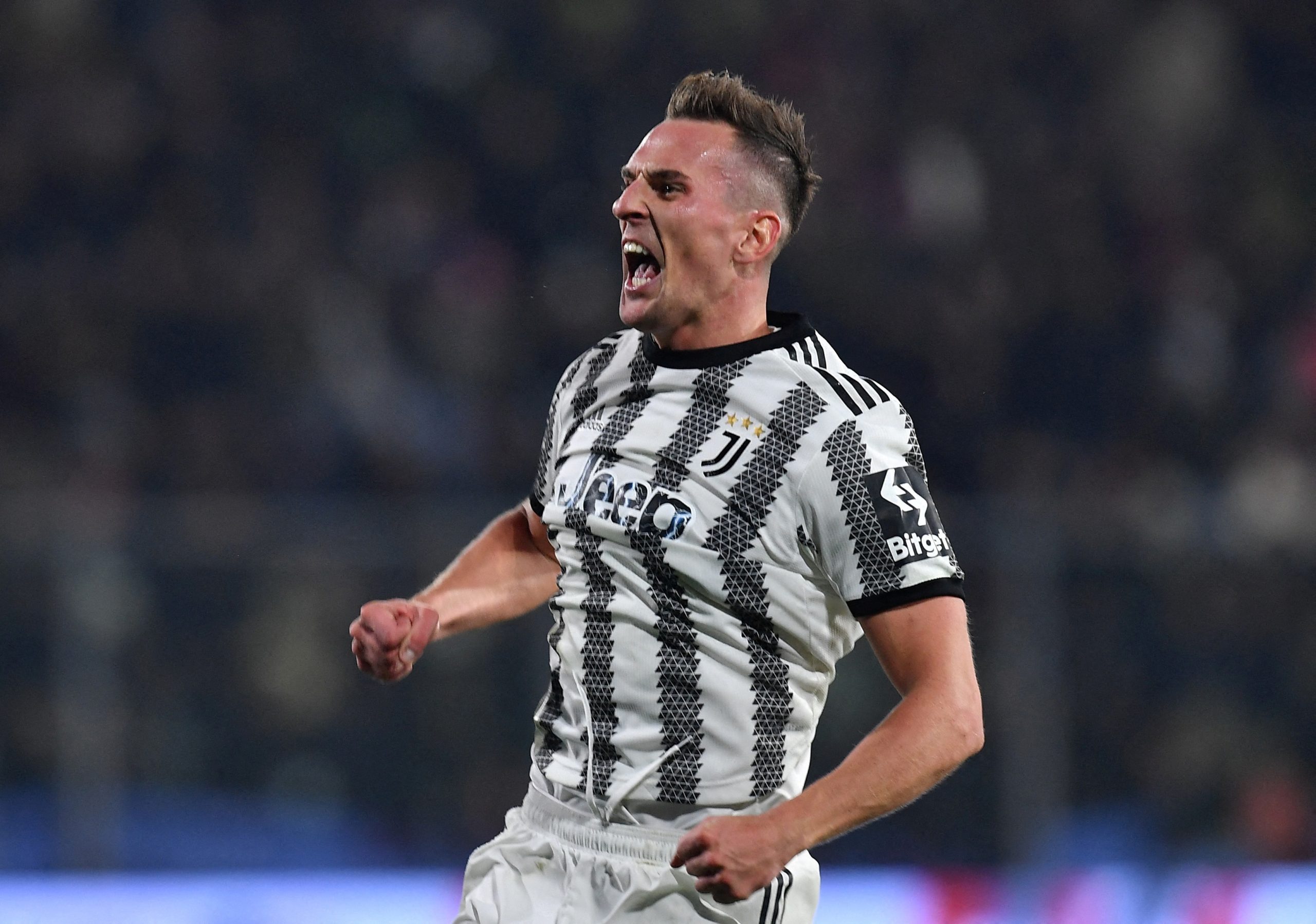 یوڤێنتوس گرێبەستی هێرشبەرێکی نوێدەکاتەوە - Yariga